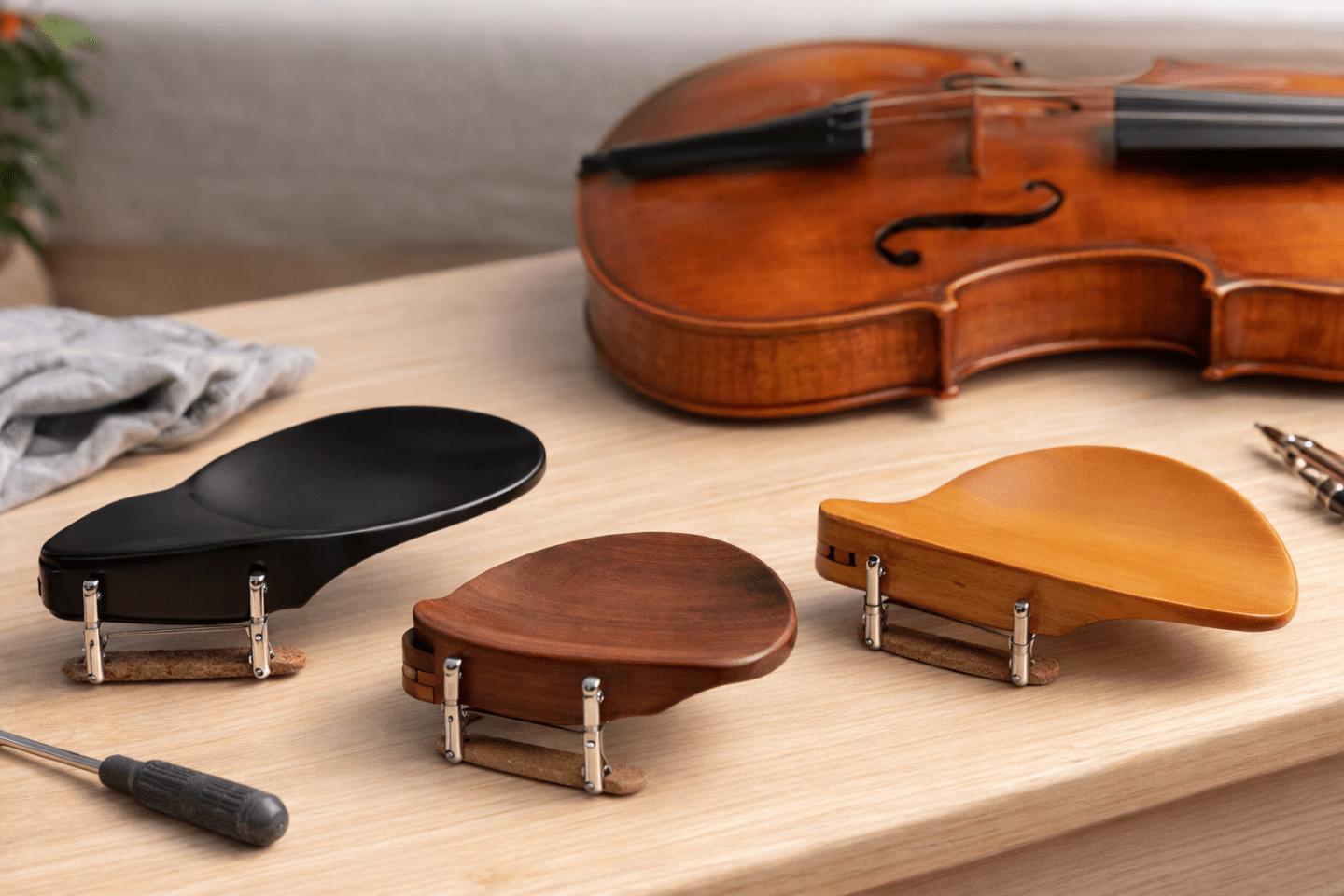 Best Violin Chin Rests for Adult Players (Comfort, Fit & Jaw Relief ...